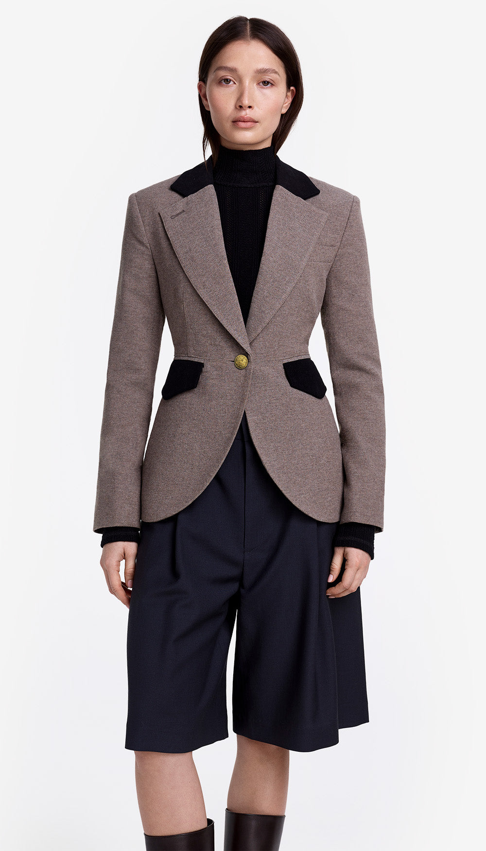 Blocked Seamed Blazer in Greige/Black | SMYTHE
